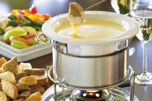 Classic Cheddar Fondue - Black Diamond